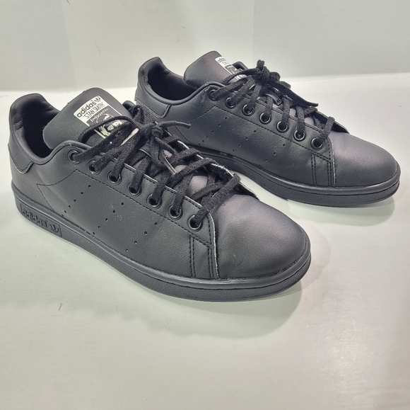 adidas | Shoes | Adidas Stan Smith Junior Originals Tennis Shoes Youth ...